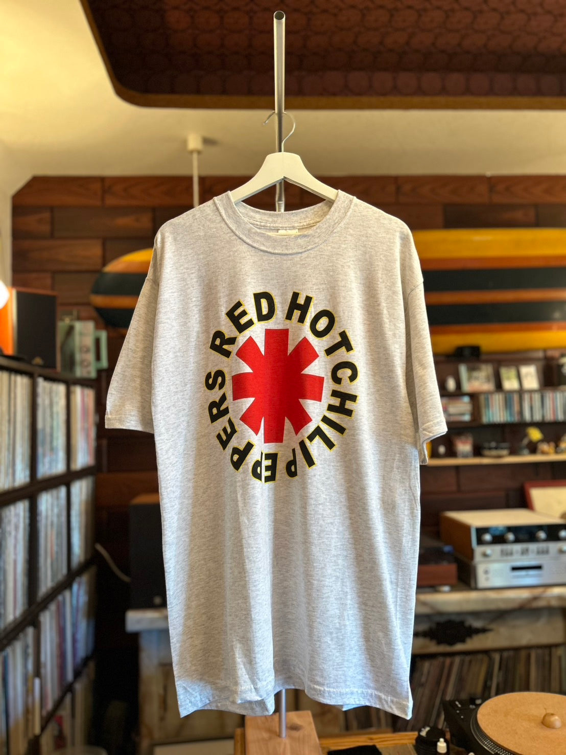 RED HOT CHILLI PEPPERS STONE TEMPLE PILOTS TEE – SmiveS