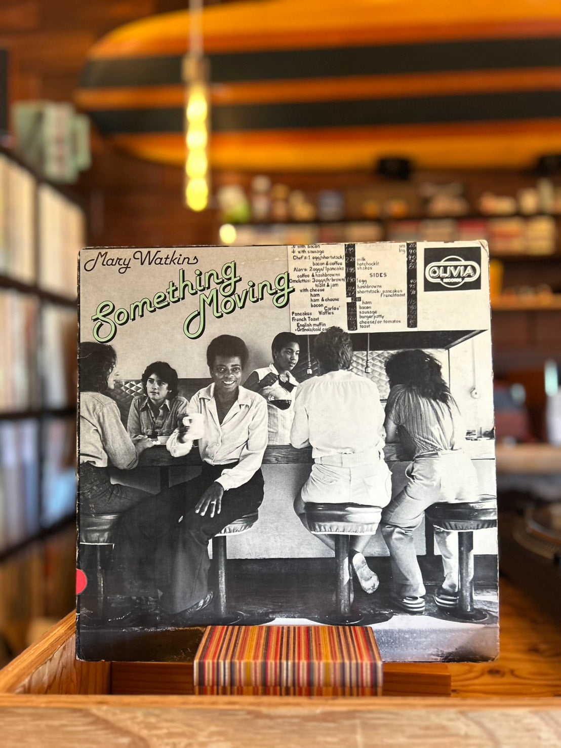 MARY WATKINS / SOMETHING MOVING – SmiveS